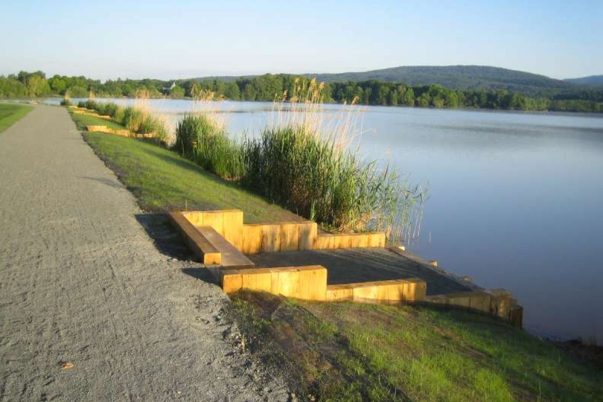 Confortement hydraulique aval et aménagement d'une digue - Nature et ...